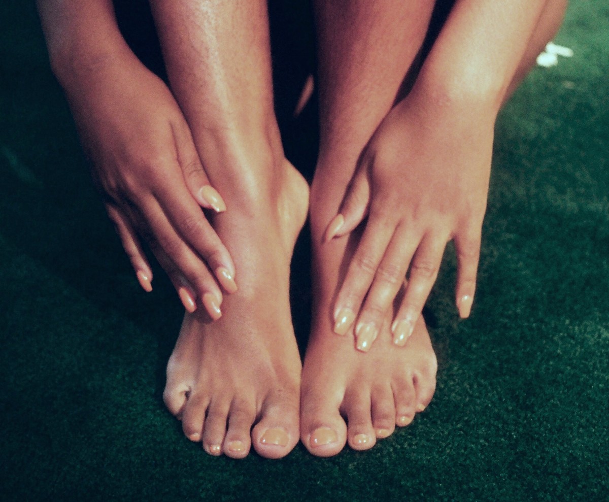 Cold Ankles for No Reason? Causes and Solutions » Scary Symptoms