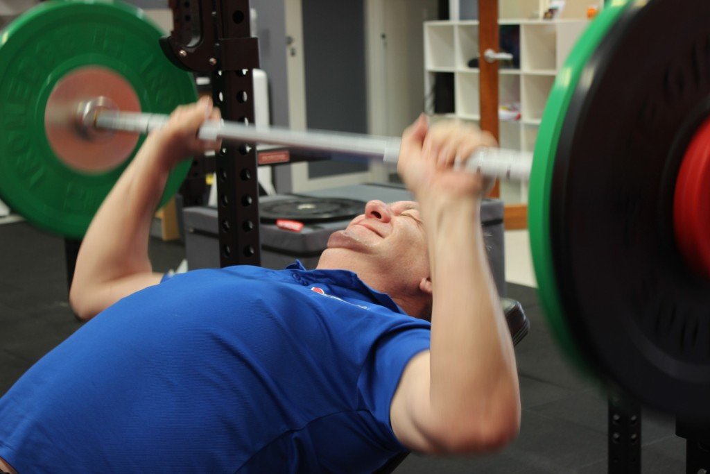Should Elderly People Bench Press? » Scary Symptoms