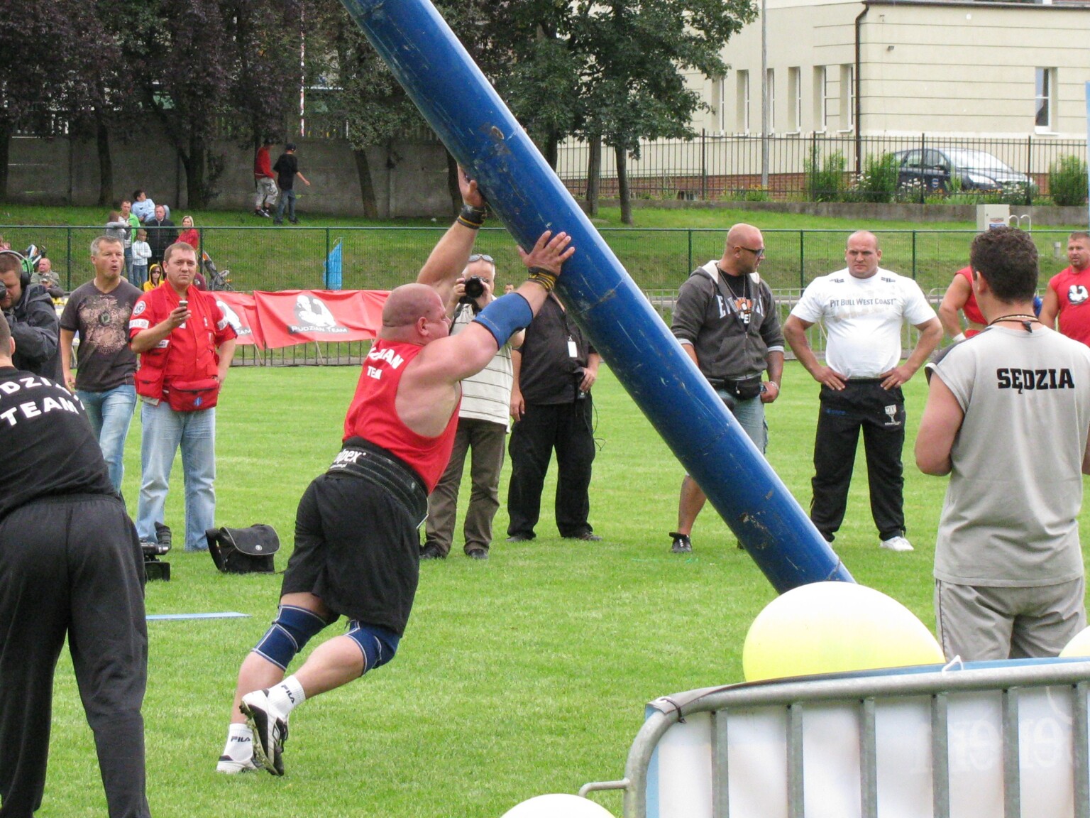 Why Strongman Competitors Are So Tall » Scary Symptoms