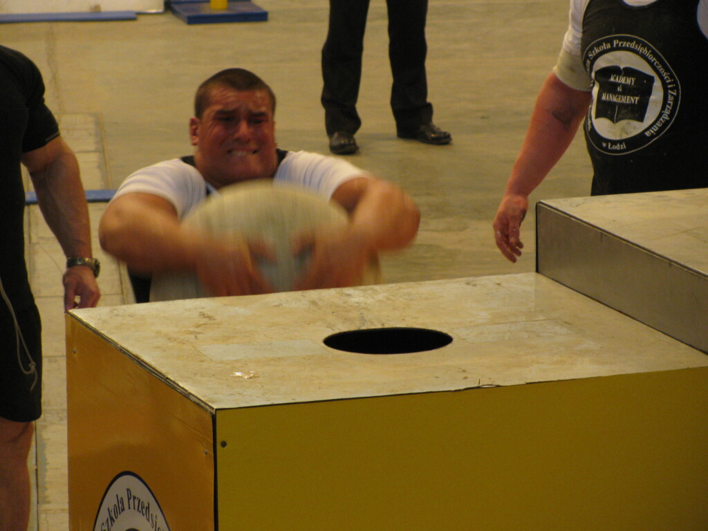 Why Strongman Competitors Are So Tall » Scary Symptoms