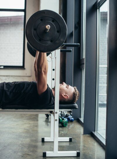 How to Stop Arching Your Back when Bench Pressing » Scary Symptoms