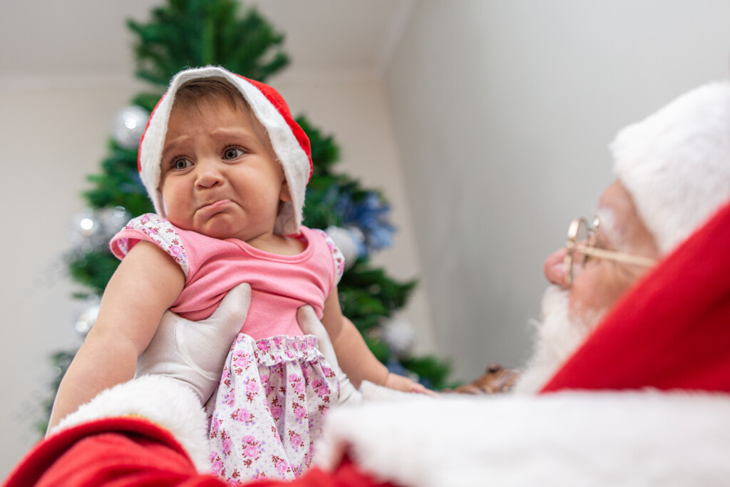 Crying Child in Santa Claus's Lap: Disturbed Parents Think this Is ...