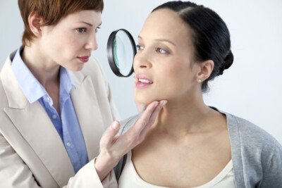 Persistent Red Rash on Cheeks: Doctor Explains » Scary Symptoms