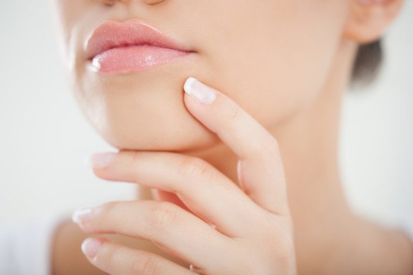 Chin Muscle Twitching: Harmless or Disease? » Scary Symptoms