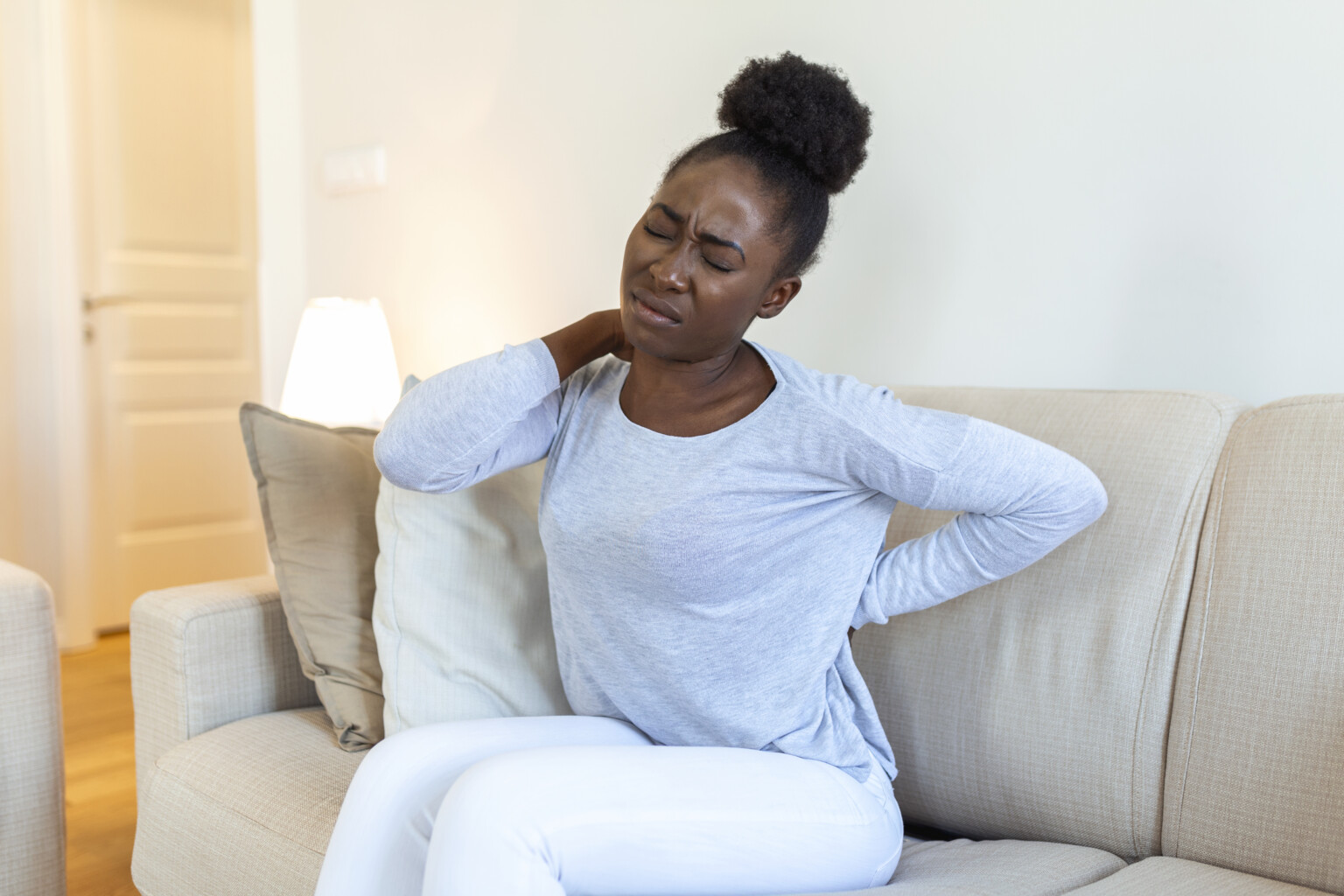 Can MS Cause Excruciating Back Pain? » Scary Symptoms