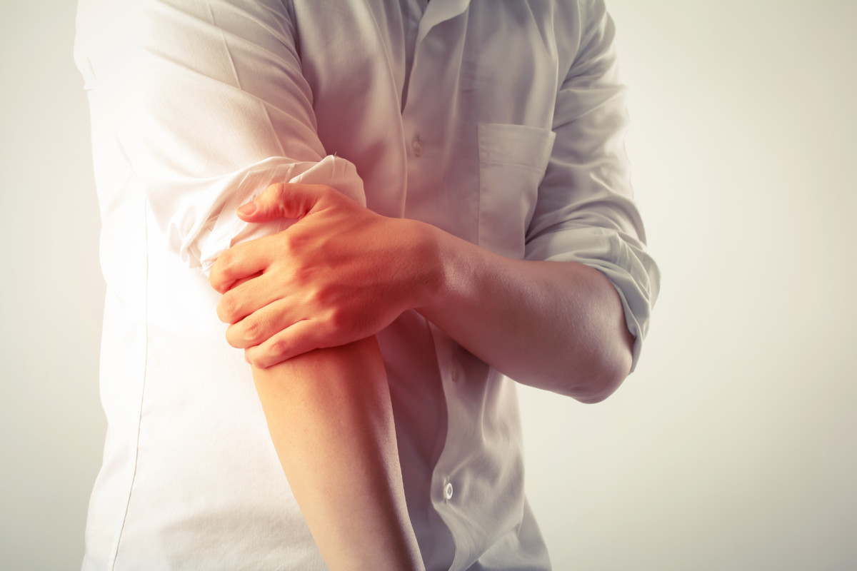 Cause of Elbow Pain When Carrying Things » Scary Symptoms