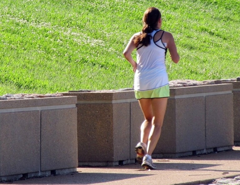Slow Jogging at Walking Speed Compared to Regular Jogging » Scary Symptoms
