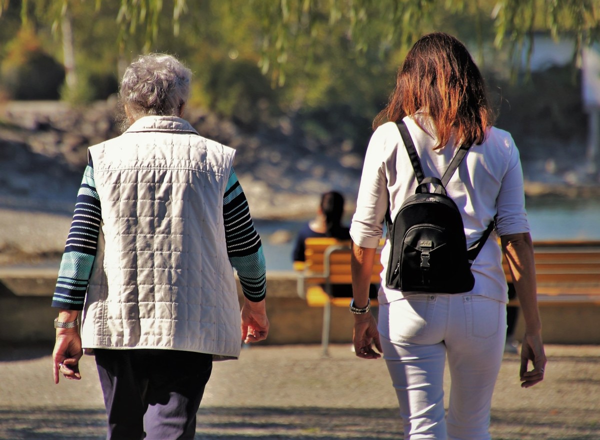 Why Slow Walking Is Bad for Body Health » Scary Symptoms