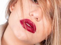 Sticky Gluey Lips: Causes and Solutions by Dermatologist » Scary Symptoms