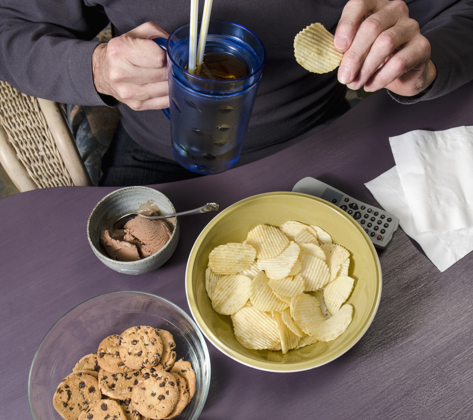 Can Binge Eating Ever Cause Your Stomach to Rupture? » Scary Symptoms