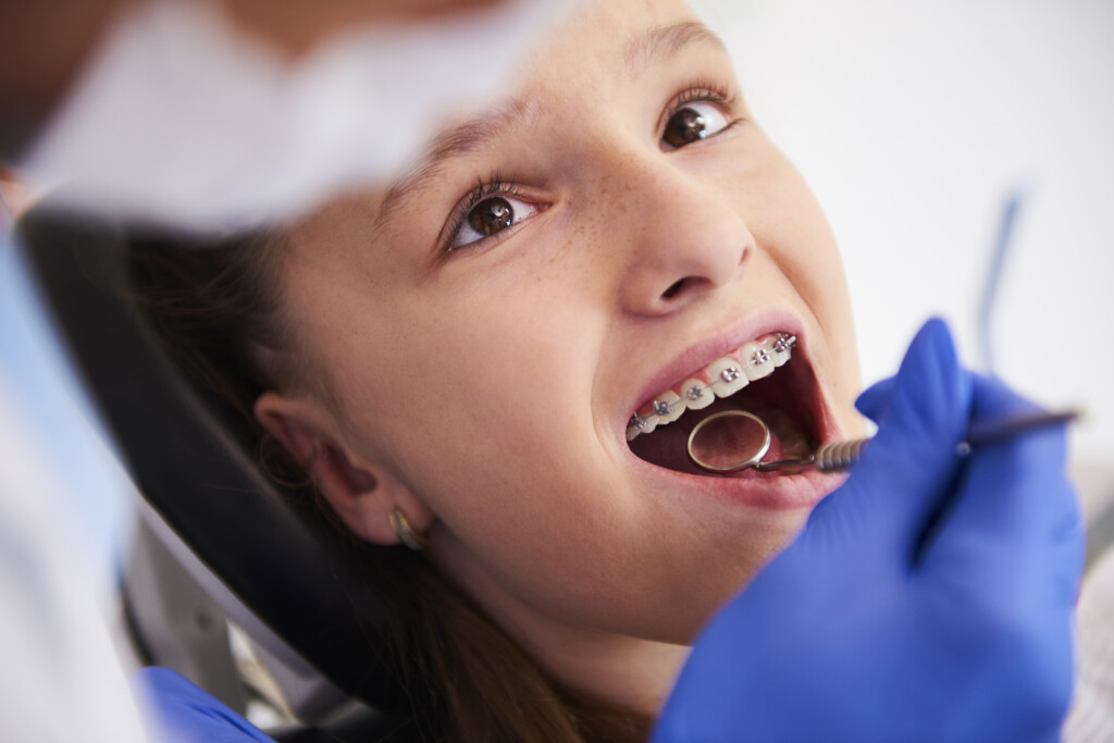 7 Ways to Help Your Child Deal with Braces Discomfort » Scary Symptoms