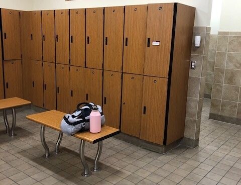 Why Women Take the Locker Right Next to Yours at the Gym » Scary Symptoms