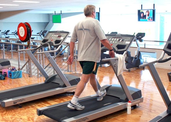 Fast Pace Holding Treadmill vs Slow Pace Hands OFF in Old Age » Scary ...