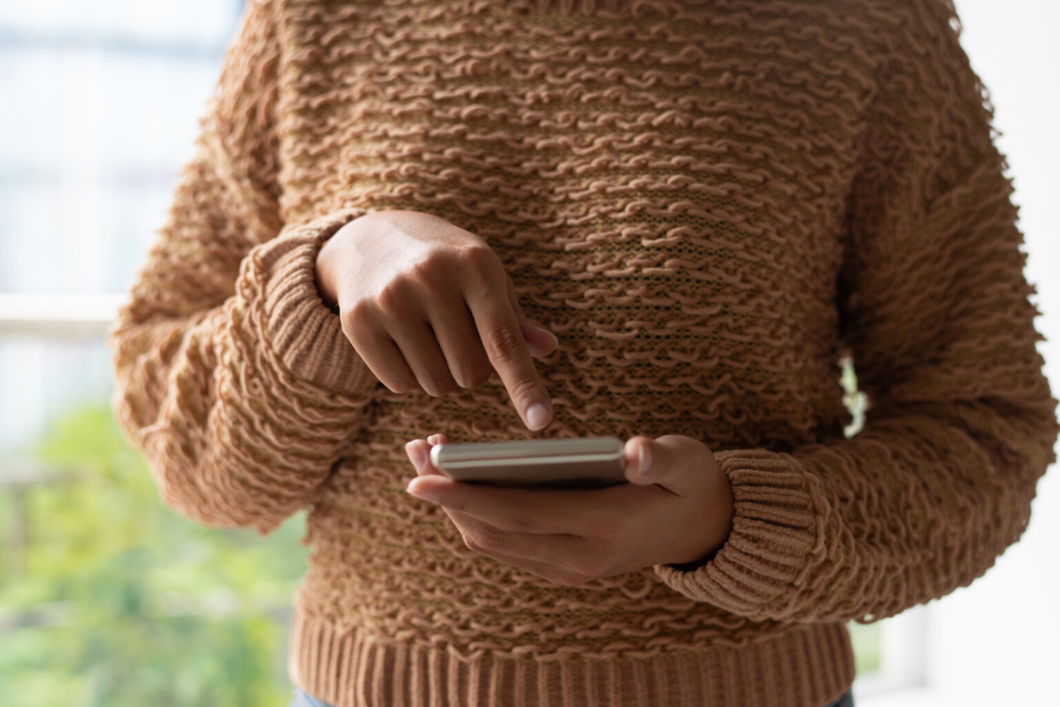 Fingertip Numbness when Touching Your Phone Keypad? » Scary Symptoms