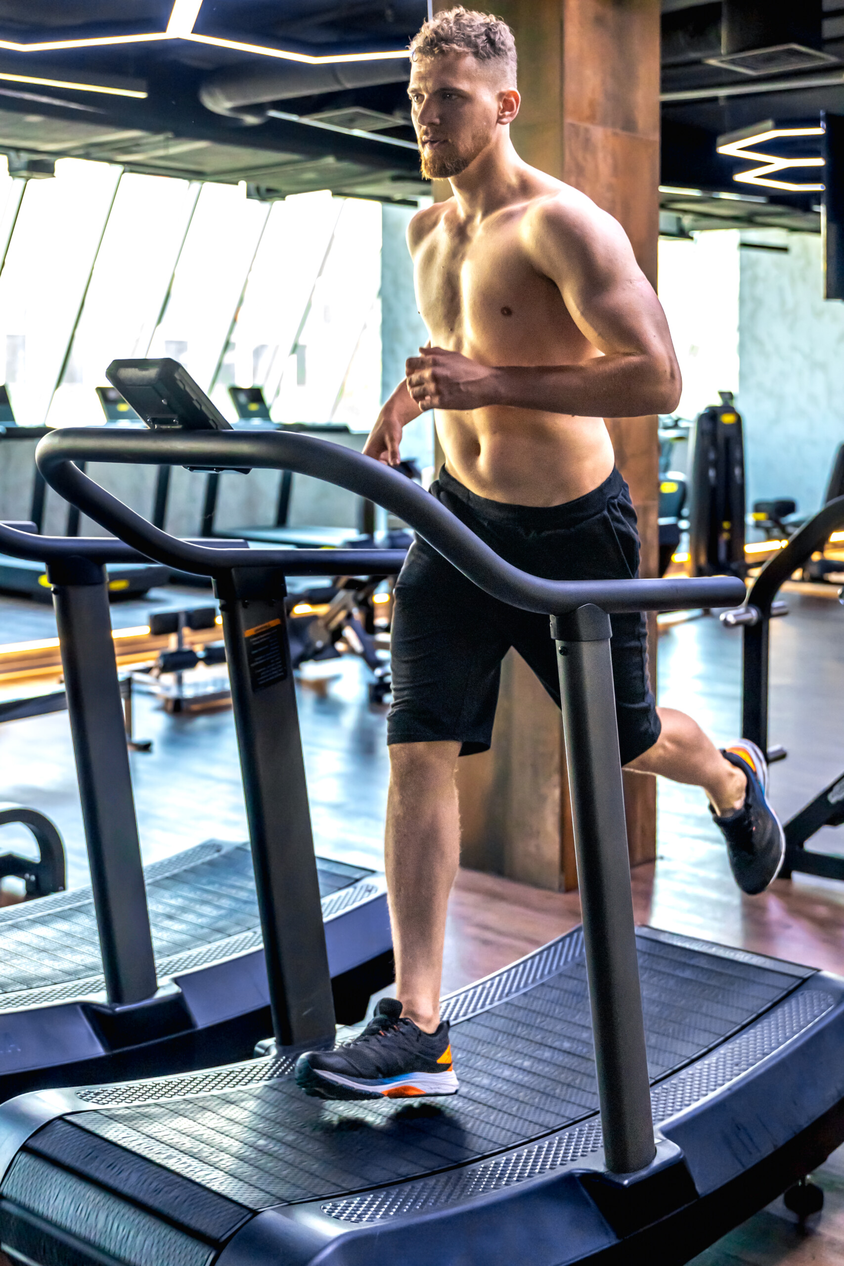 The Motorless Curved Treadmill: Holding On vs. Hands Free » Scary Symptoms